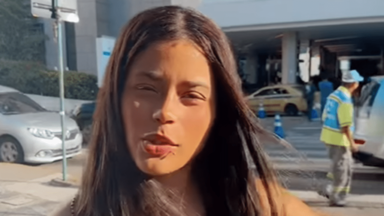 VÍDEO: De vestido transparente e fio dental, influenciadora é expulsa ...